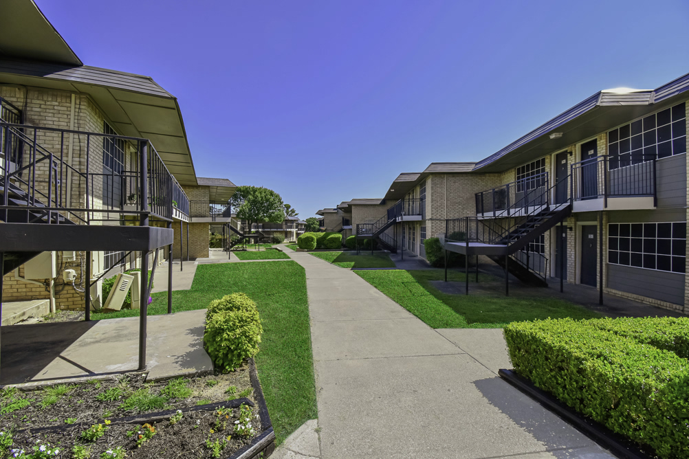 Apartments in Grand Prairie, TX | Evria Terraces | (972) 263-4951