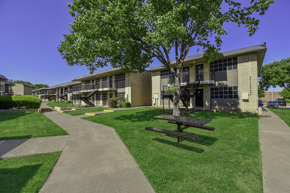 Apartments in Grand Prairie, TX | Evria Terraces | (972) 263-4951