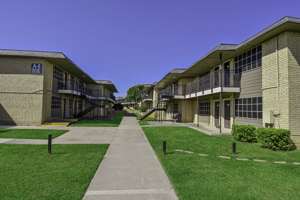 Apartments in Grand Prairie, TX | Evria Terraces | (972) 263-4951